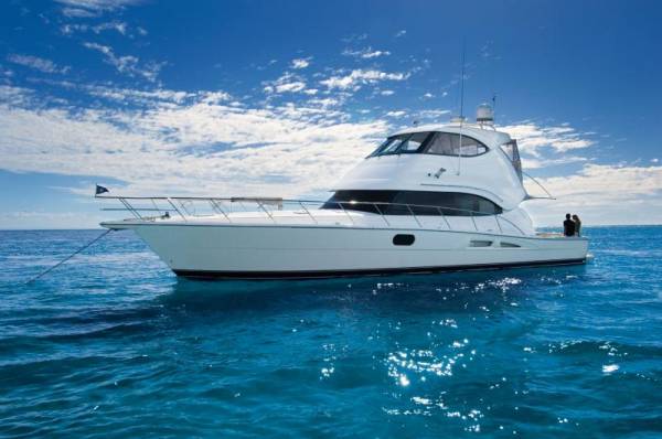 2013 Riviera 56 Enclosed Flybridge | Boat Research | Yachthub
