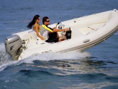 2013 Brig Eagle 380 | Boat Research | Yachthub
