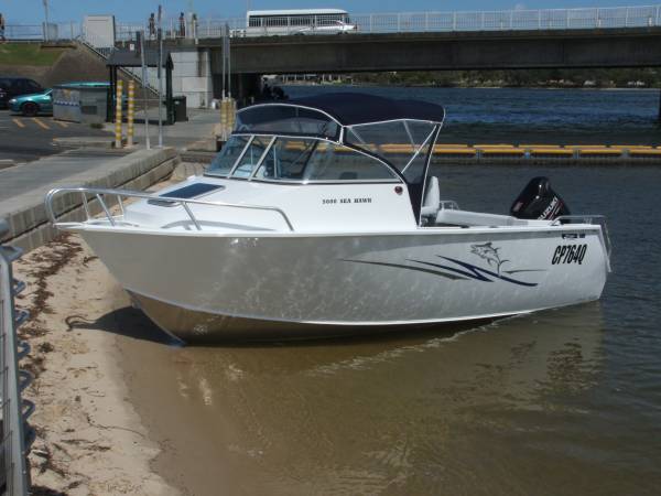 2014 Stessl 560 Seahawk | Boat Research | Yachthub