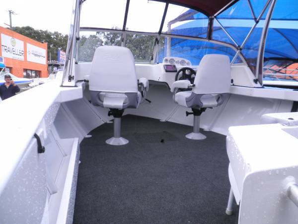 2014 Stessl 480 Bluewater | Boat Research | Boats Online