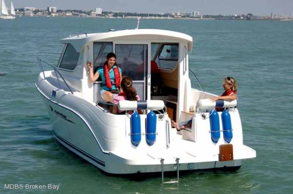 2014 Arvor 700 Weekender | Boat Research | Boats Online