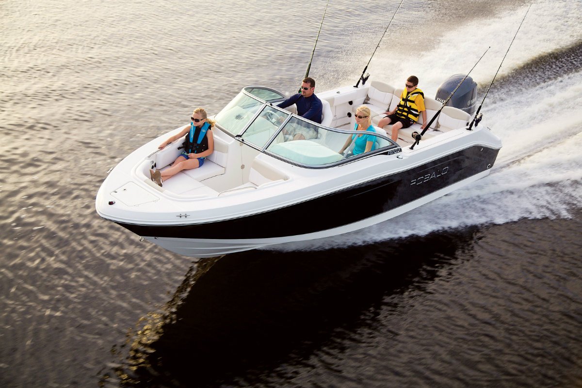 2014 Robalo R207 | Boat Research | Yachthub