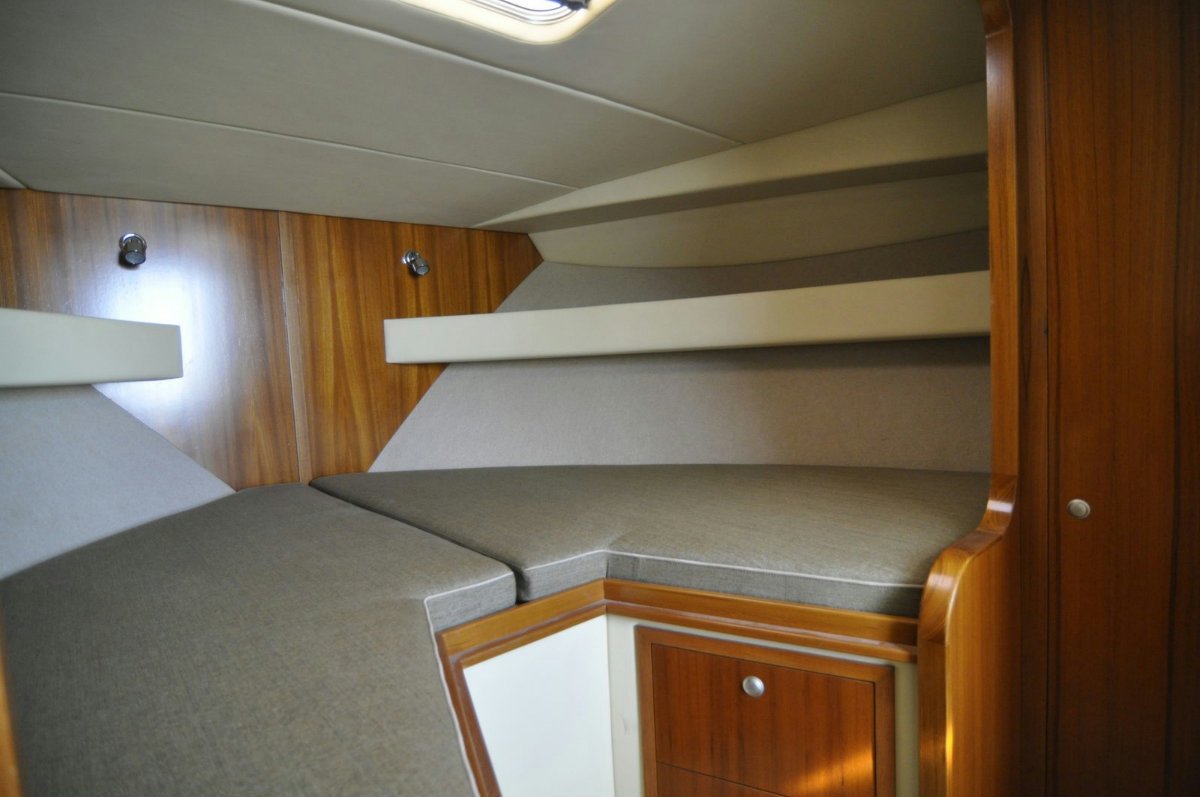2014 Pirate 34 | Boat Research | BoatsOnline