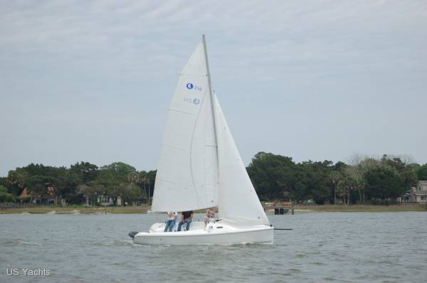 2014 Hunter 22 | Boat Research | Yachthub