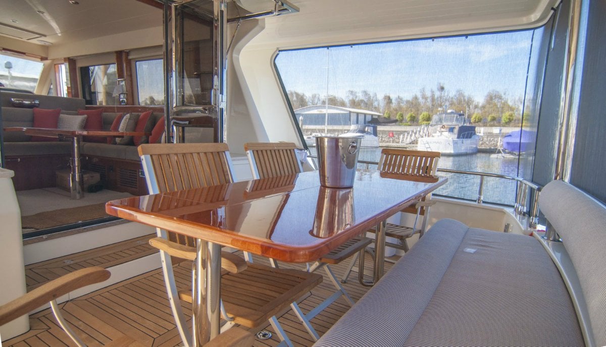 2015 Alaska 47 Flybridge | Boat Research | Boats Online