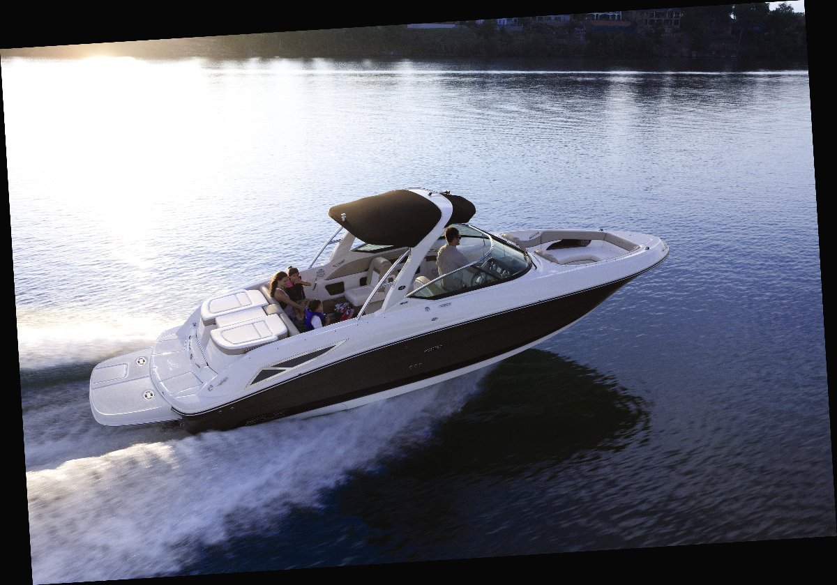 2013 Sea Ray 300 | Boat Research | BoatsOnline