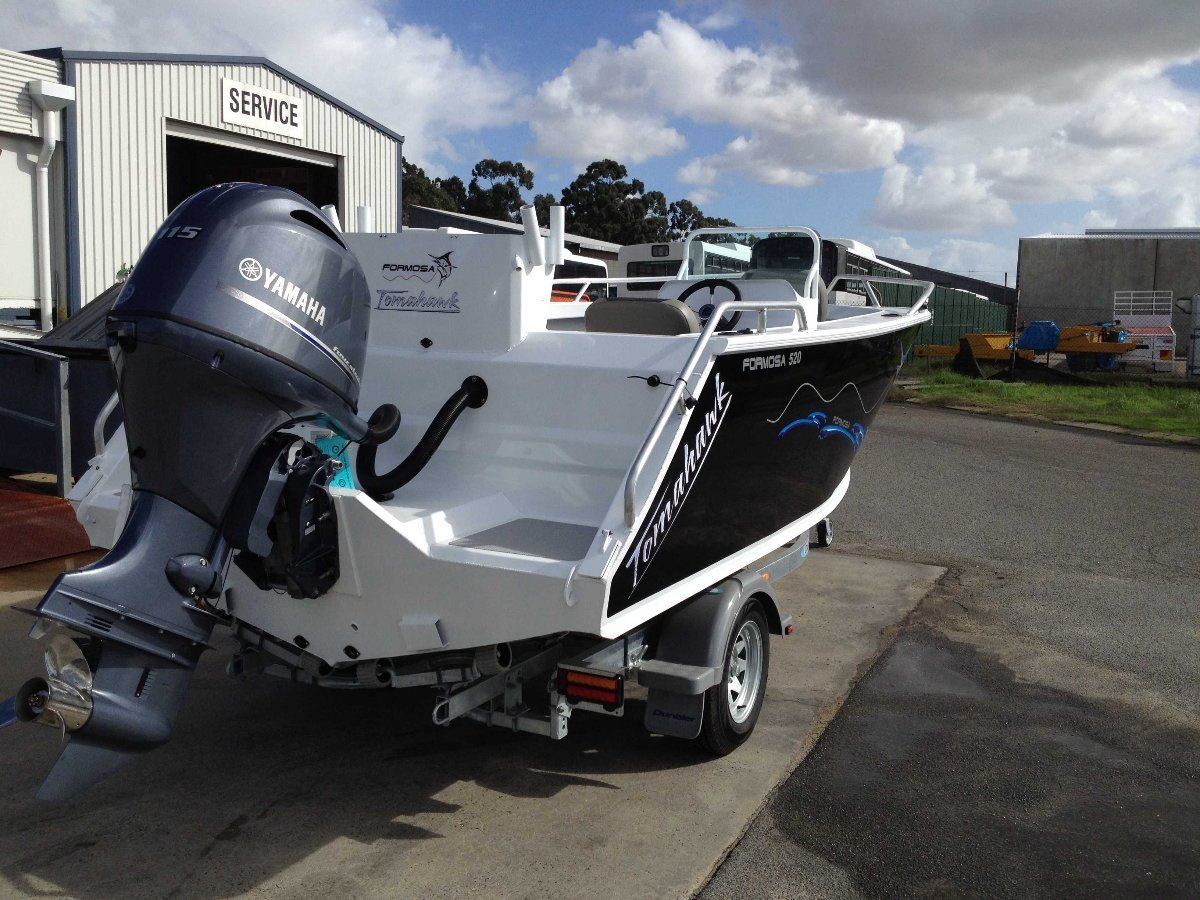 2013 Formosa Tomahawk 520 Side Console | Boat Research | Yachthub