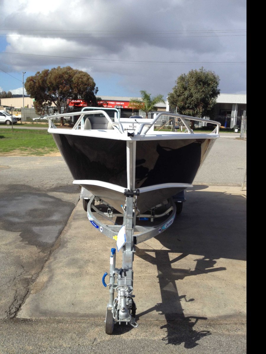 2013 Formosa Tomahawk 520 Side Console | Boat Research | BoatsOnline