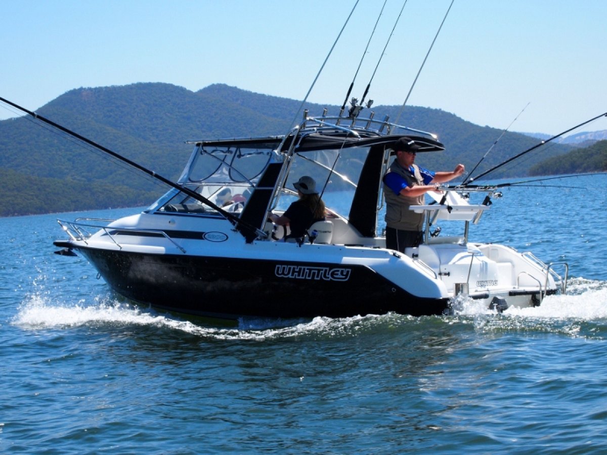2014 Whittley Sl 22 | Boat Research | Boats Online
