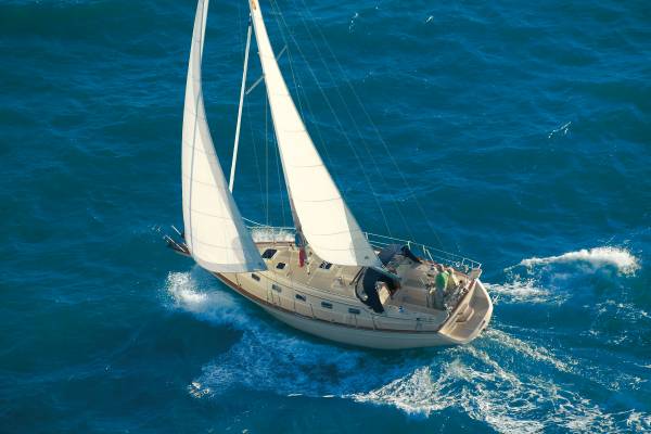 2013 Island Packet 370 | Boat Research | Yachthub