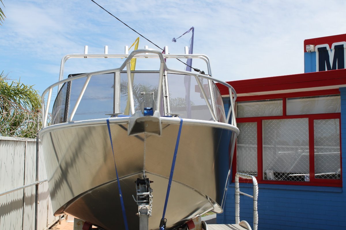 2014 Fish Hunter 550 | Boat Research | Boats Online