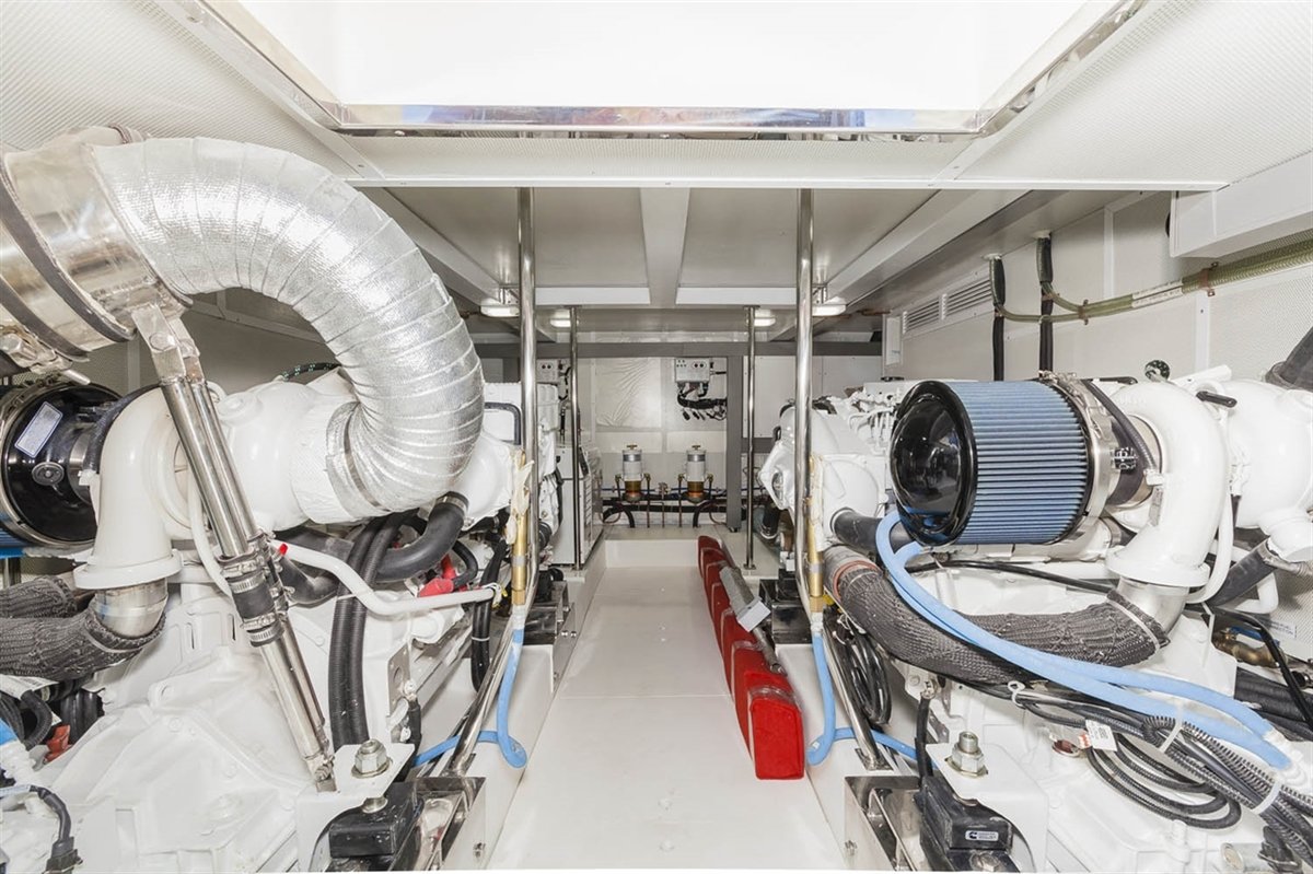 2017 Alaska 47 Sedan | Boat Research | Boats Online