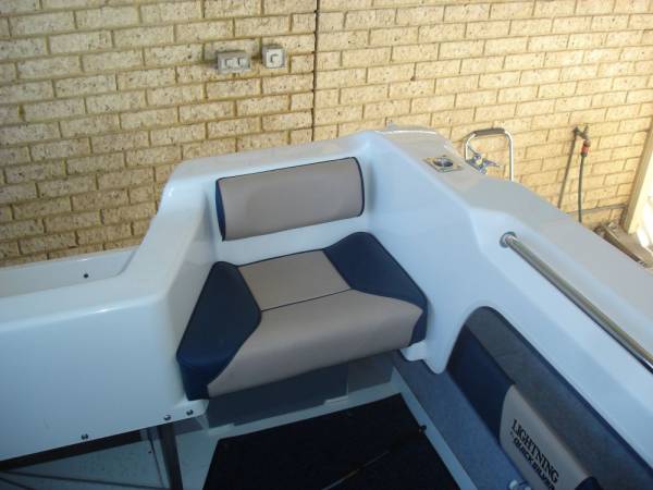 2017 Fi-glass Lightning | Boat Research | BoatsOnline