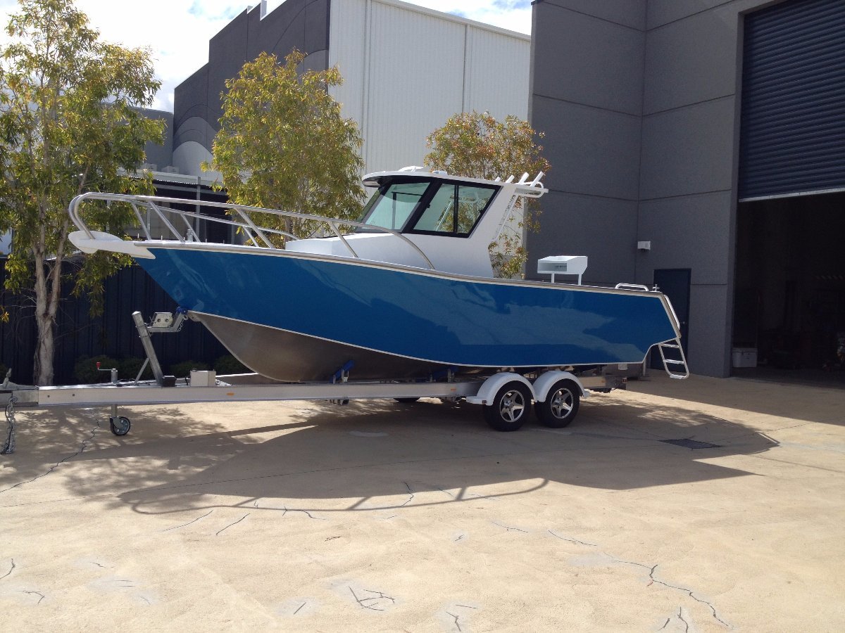 2017 Oceanic Fabrication 6.8 Center Cabin | Boat Research | Yachthub