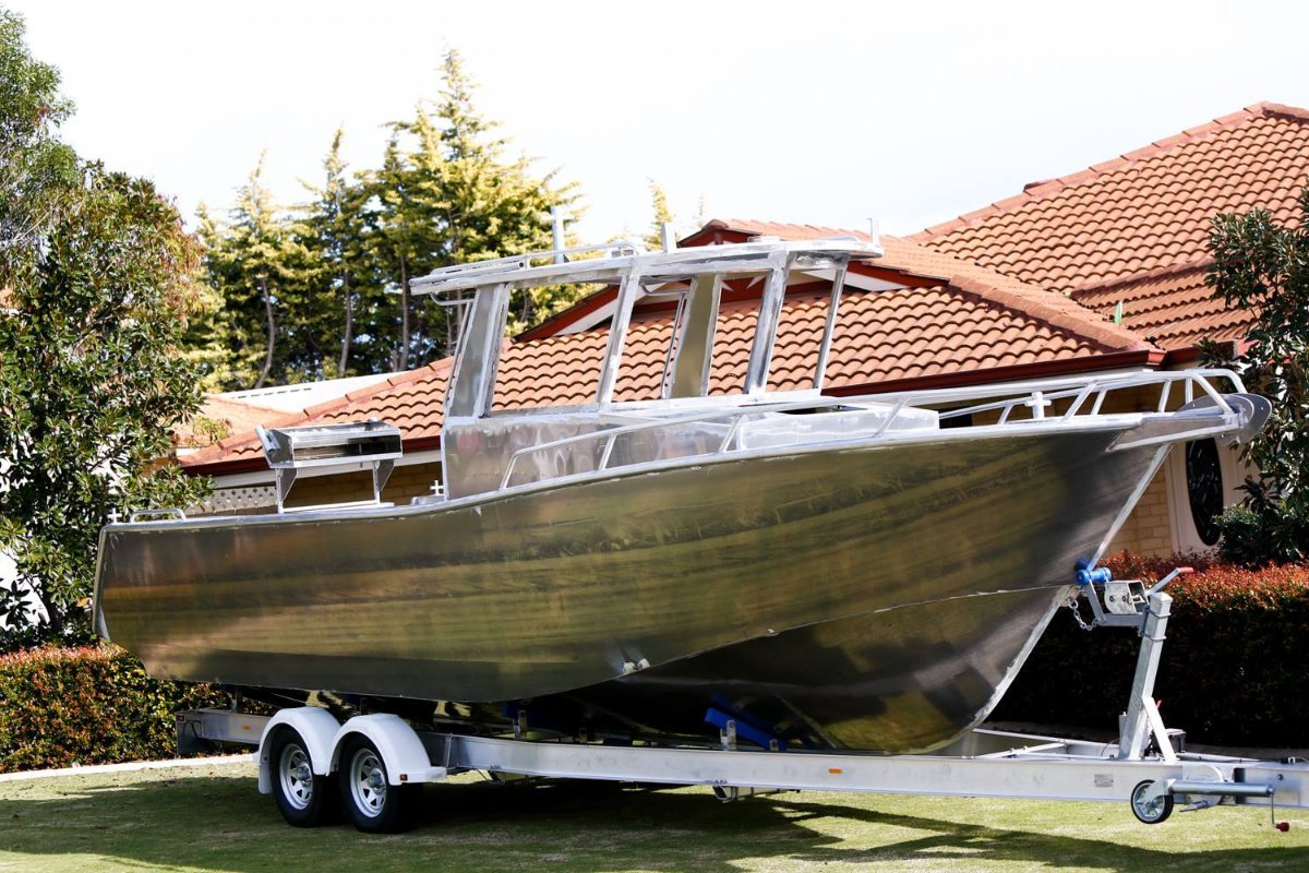 2017 Oceanic Fabrication 8.2 Center Cabin | Boat Research | Yachthub