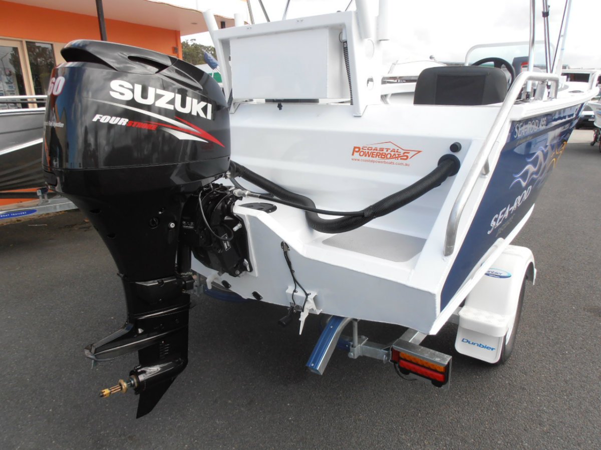 2015 Formosa Sea Rod 455 Side Console | Boat Research | Boats Online