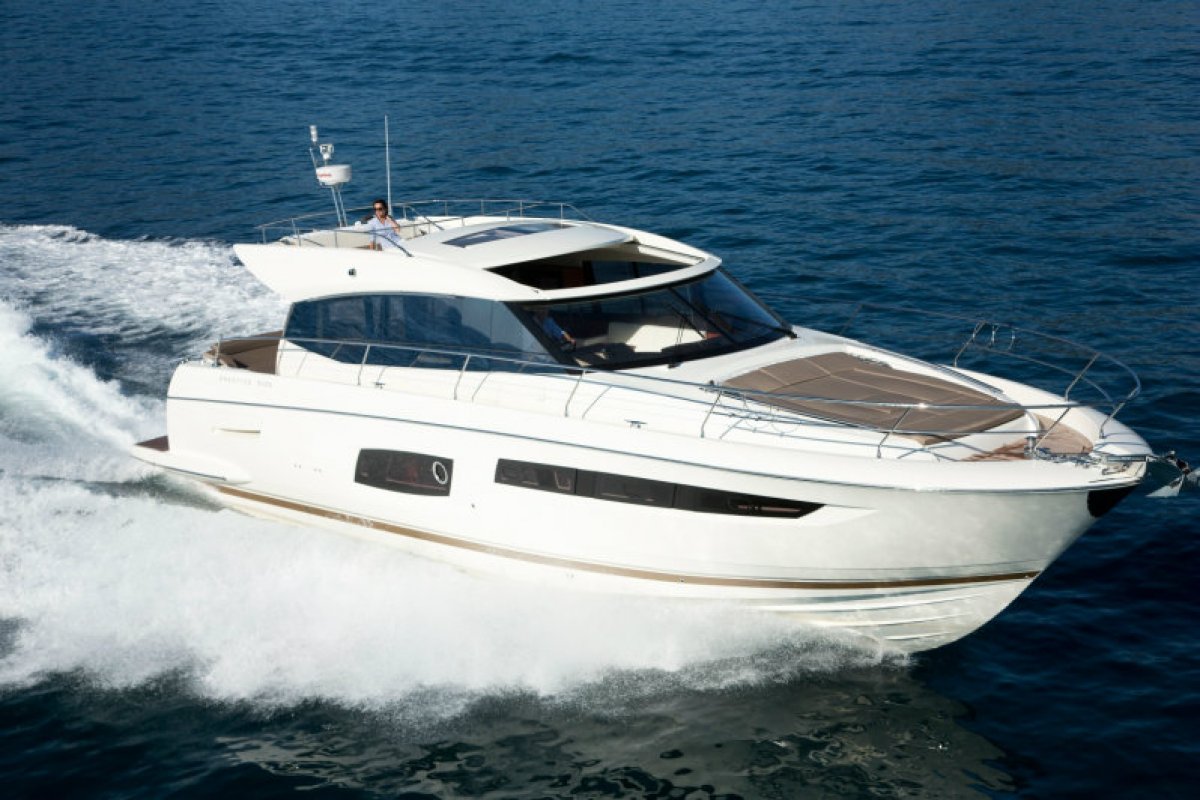 2017 Prestige 550 S | Boat Research | Yachthub