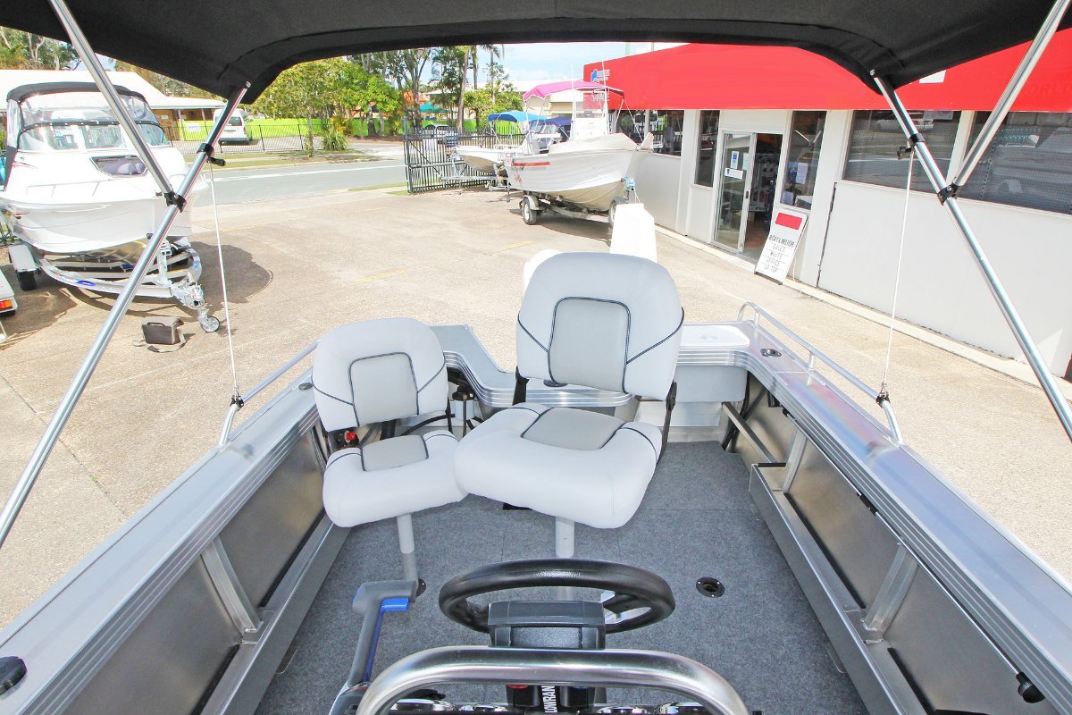 2017 Quintrex 490 Renegade Centre Console | Boat Research | Yachthub