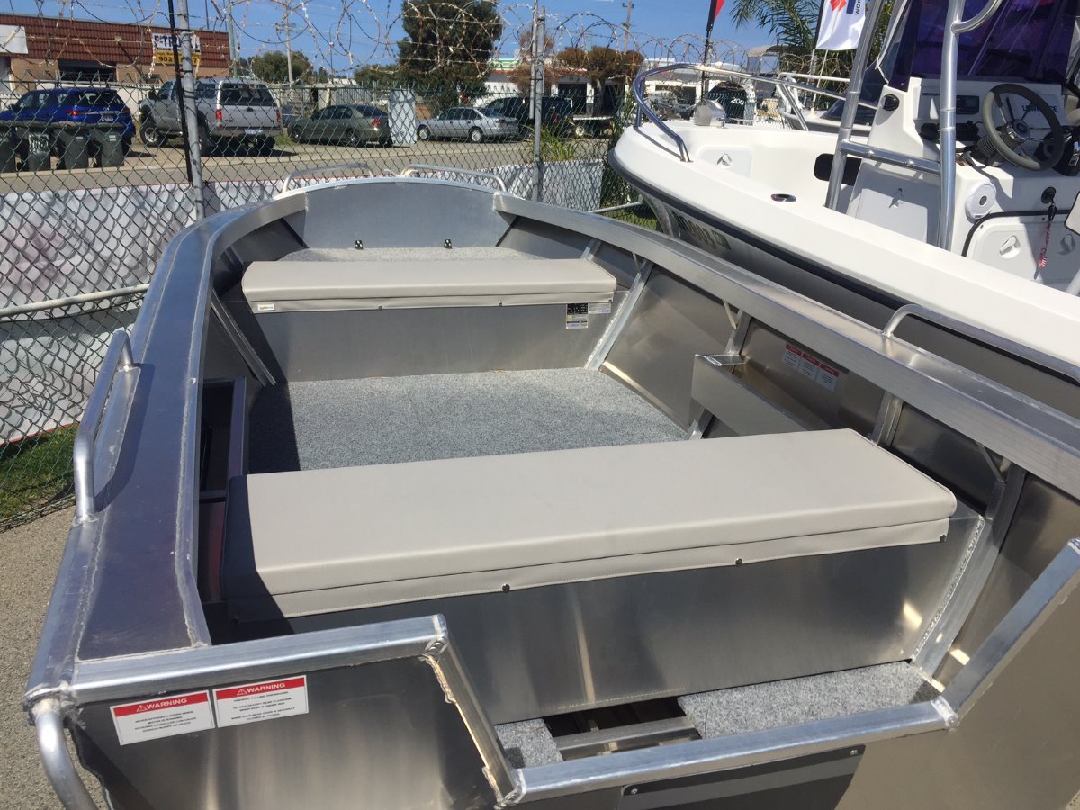 2016 Sea Jay 4.40 Magnum 2 X Pack | Boat Research | BoatsOnline