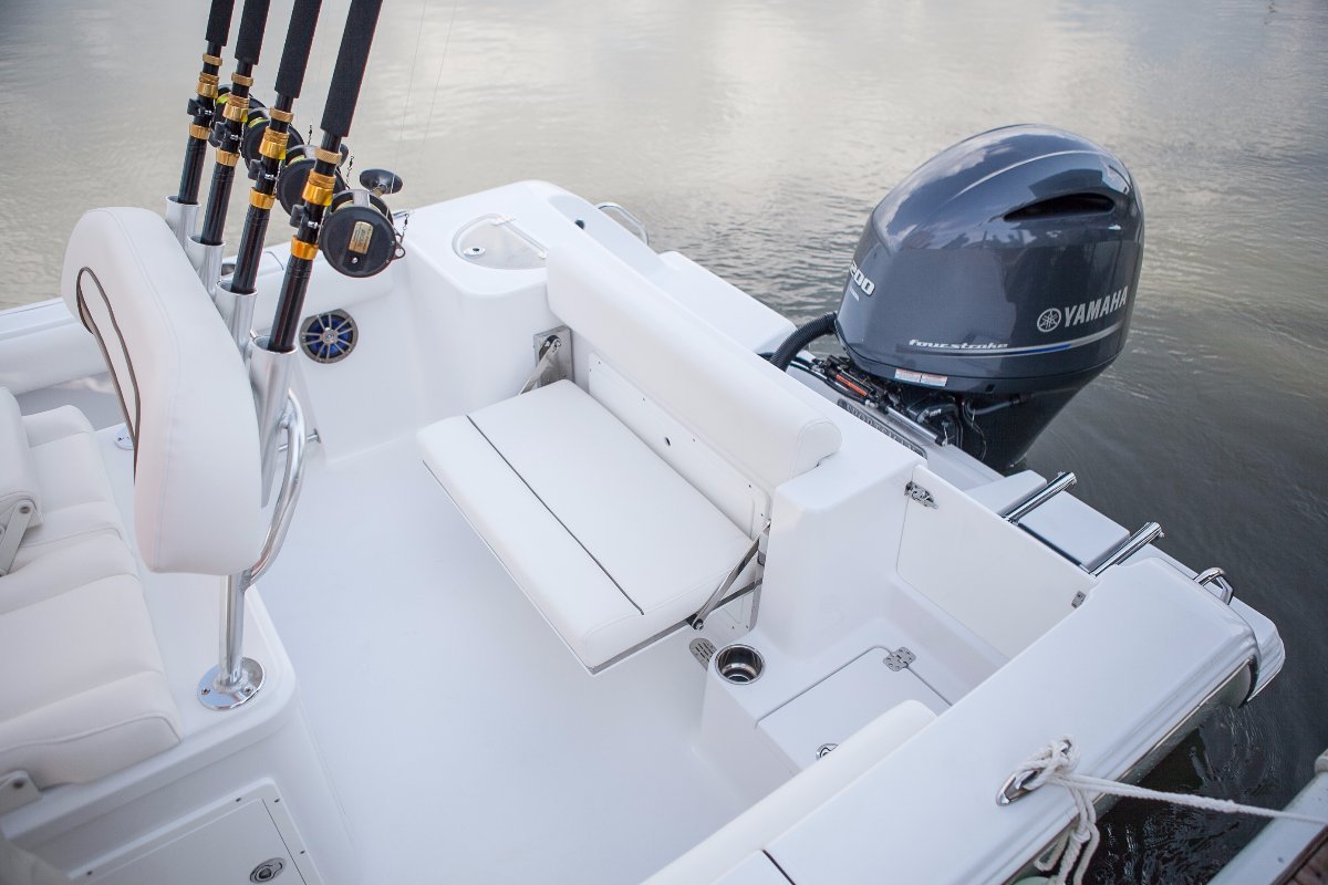 2016 Sportsman Open 232 Centre Console | Boat Research | Yachthub