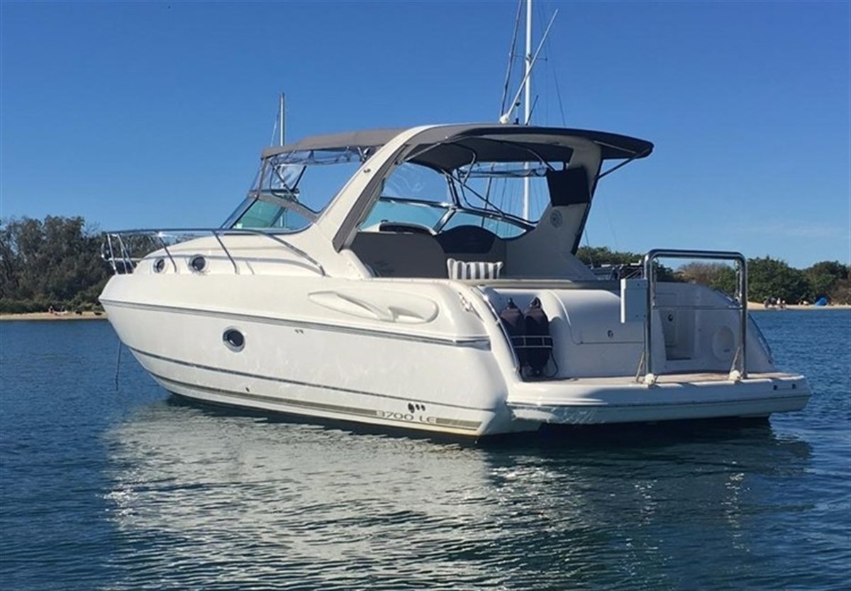 2016 Sunrunner 3700 | Boat Research | Yachthub