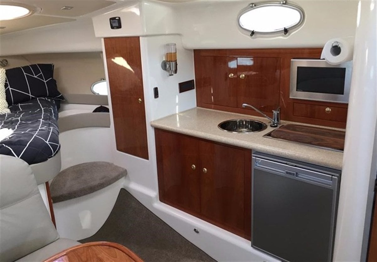 2016 Sunrunner 3700 | Boat Research | Yachthub