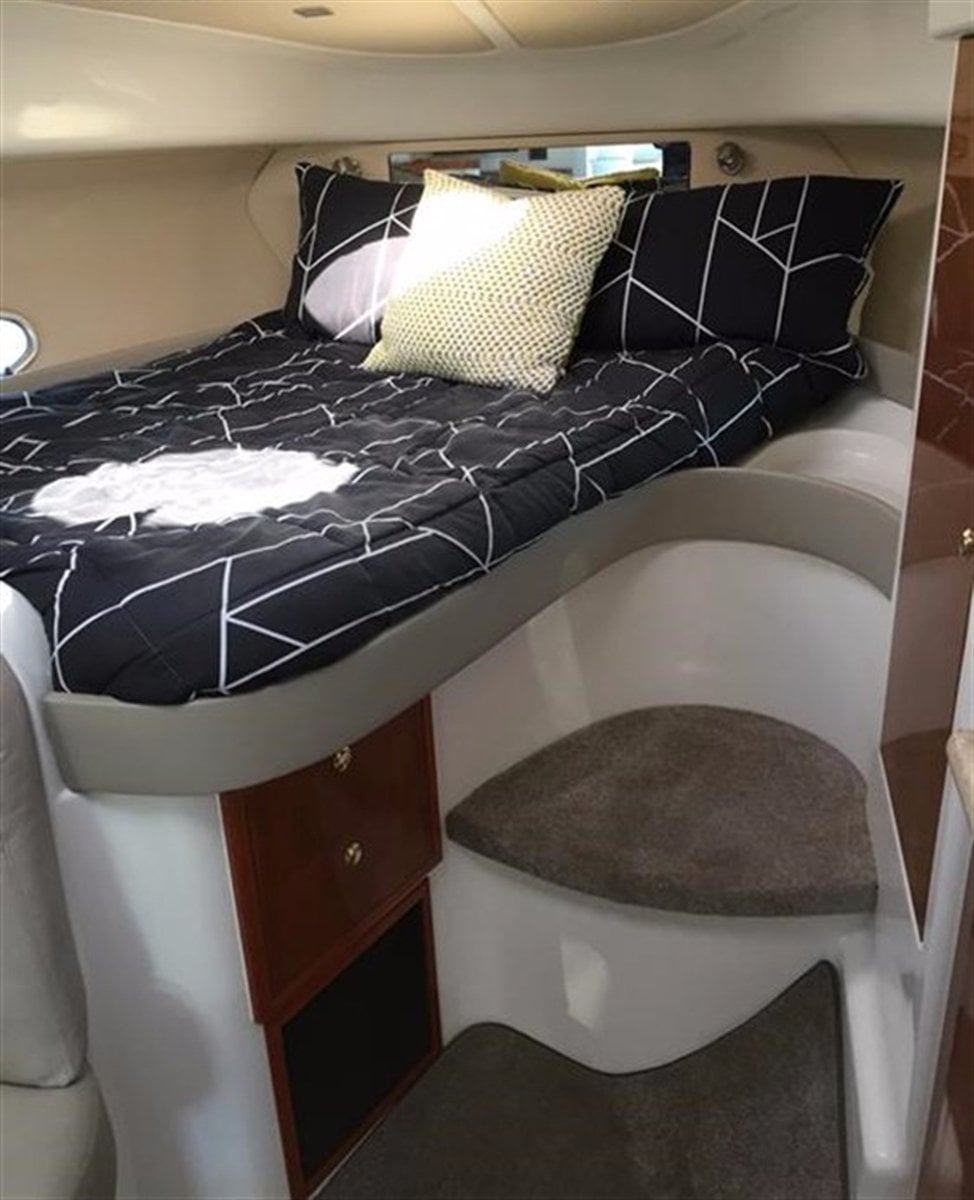 2016 Sunrunner 3700 | Boat Research | Boats Online