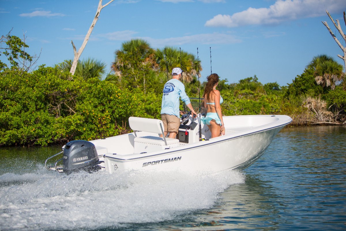 2015 Sportsman Island Reef 17 Centre Console | Boat Research | Yachthub