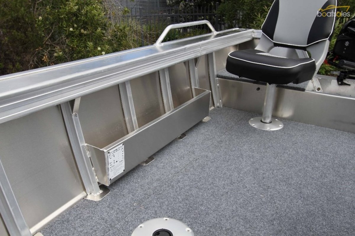 2017 Anglapro Chaser 424 Clx | Boat Research | Yachthub