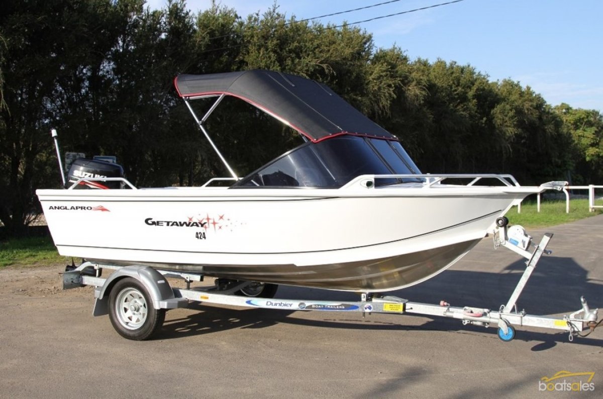 2017 Anglapro Getaway 424 | Boat Research | Yachthub