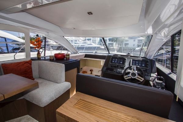 2017 Beneteau 49 | Boat Research | Yachthub