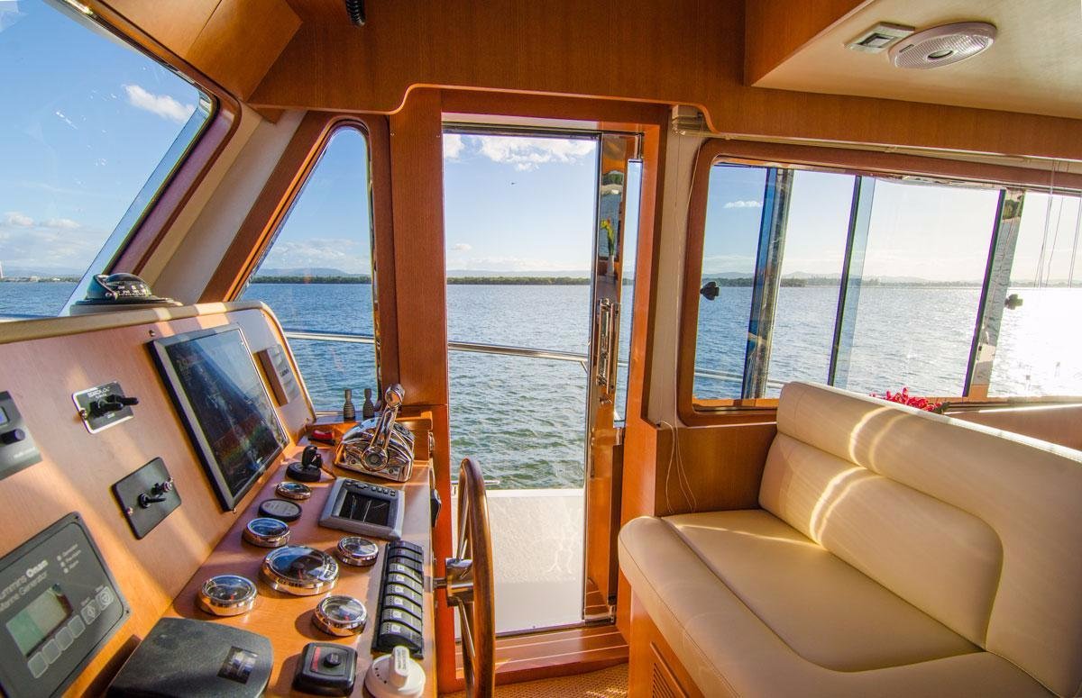 2017 Fairway 43 Sedan | Boat Research | BoatsOnline
