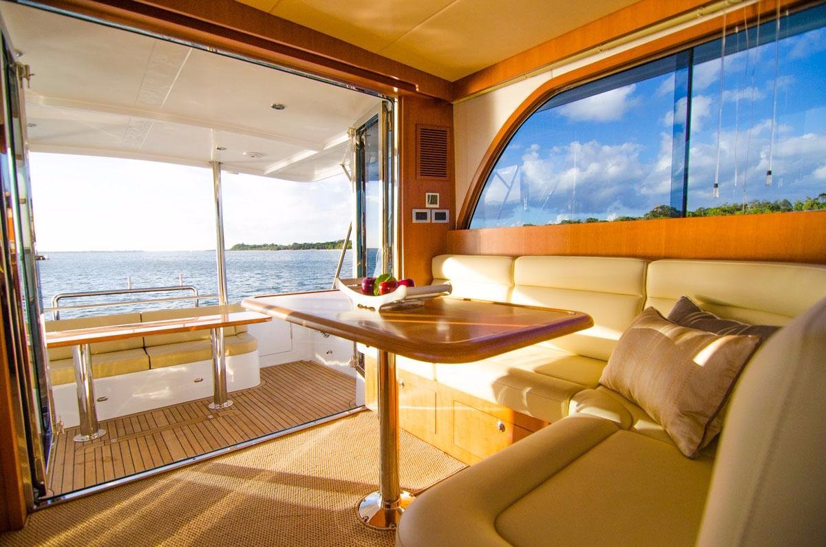 2017 Fairway 43 Sedan | Boat Research | Boats Online