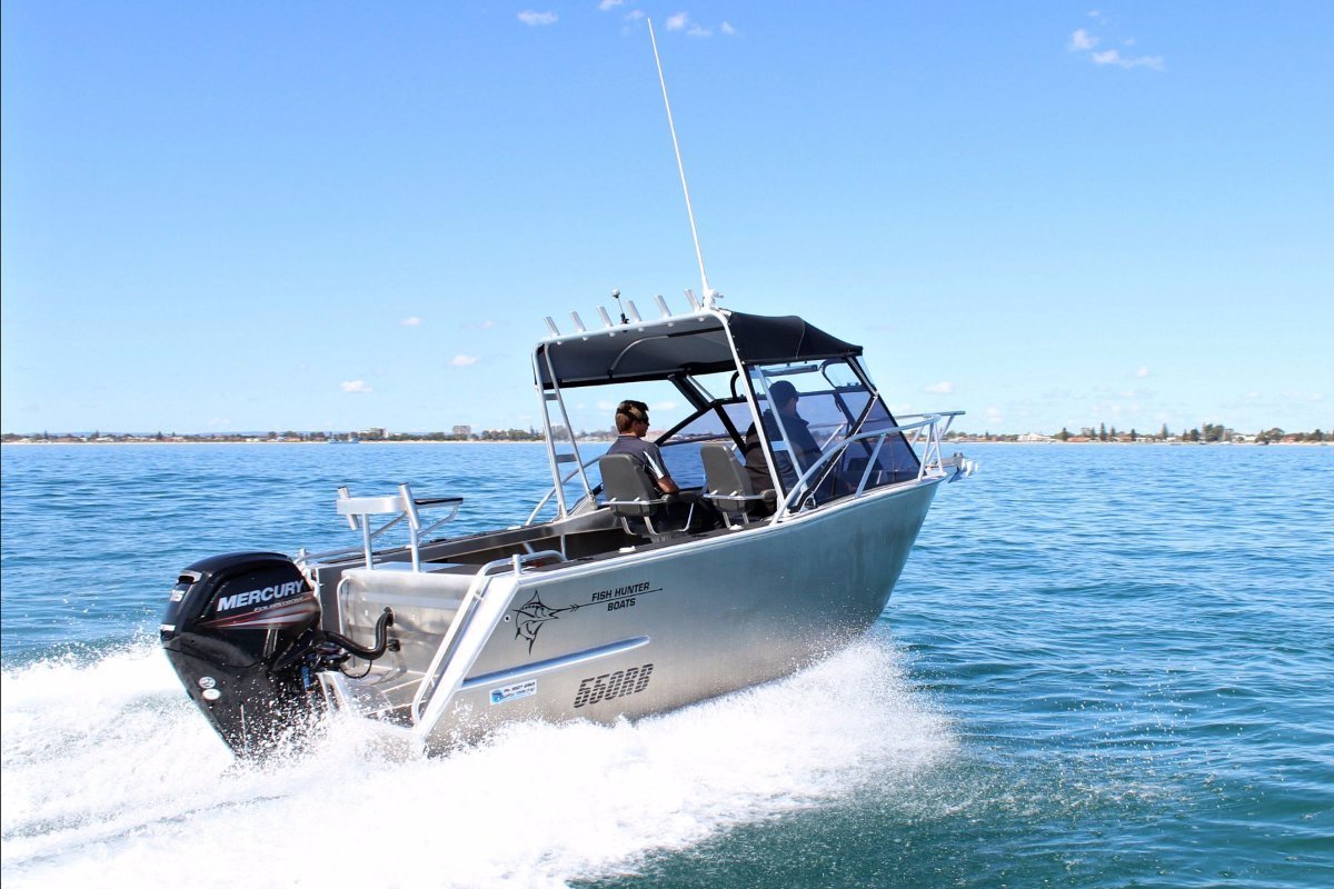 2017 Fish Hunter 550 Rb | Boat Research | Boats Online