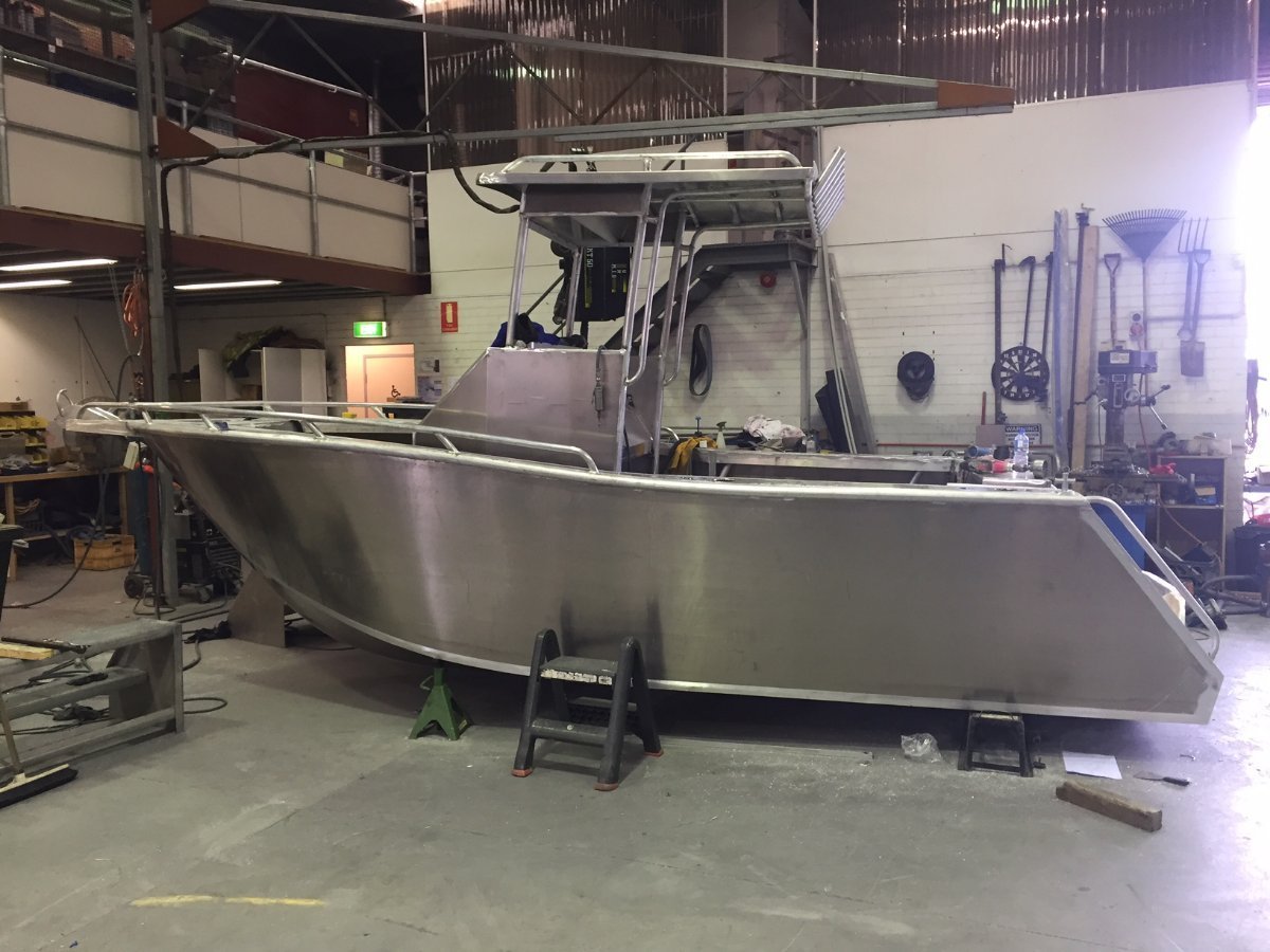 2017 Goldstar 5800 Ultimate Centre Console | Boat Research | Boats Online