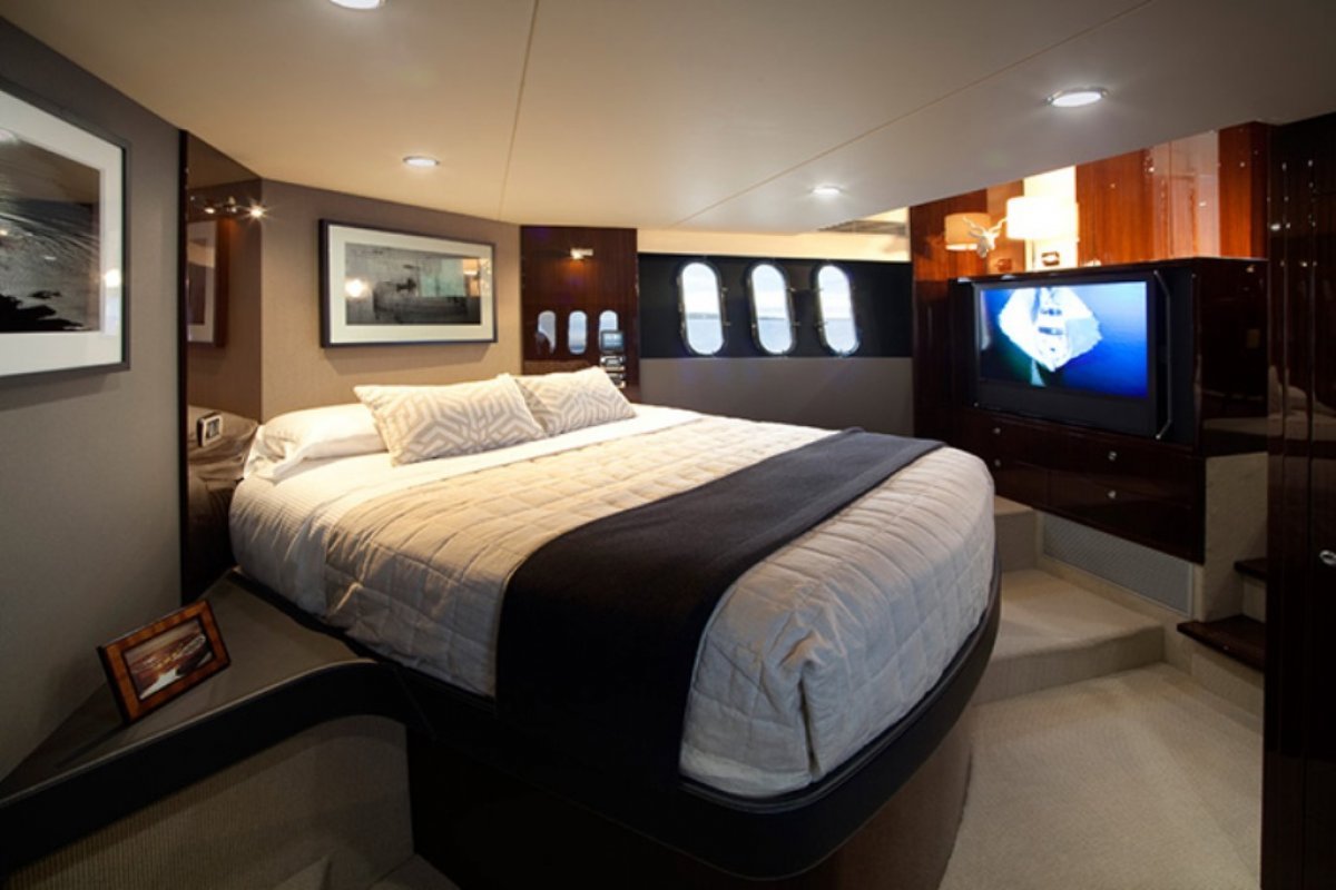 2017 Maritimo M62 Cruising Motoryacht | Boat Research | BoatsOnline