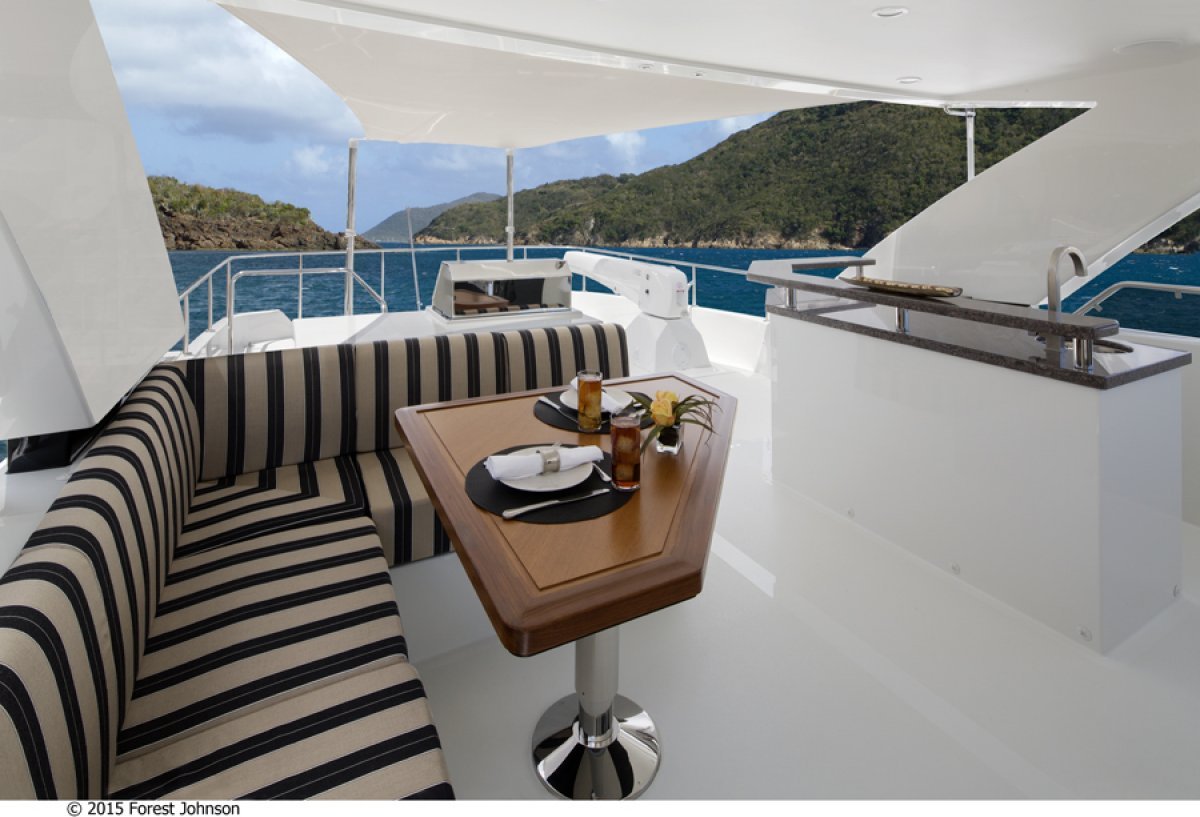 2017 Ocean Alexander 72 Pilothouse Motor Yacht | Boat Research | Boats ...