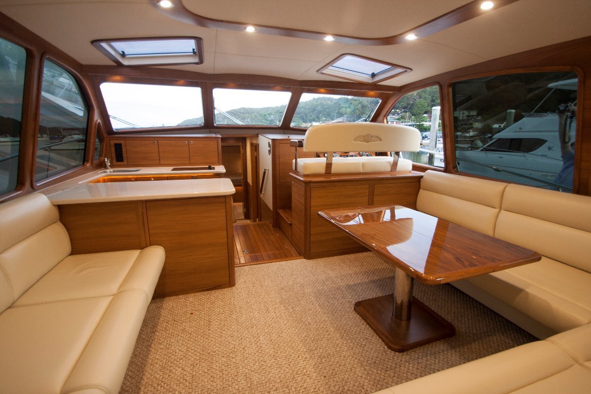 2017 Palm Beach 55 | Boat Research | Yachthub