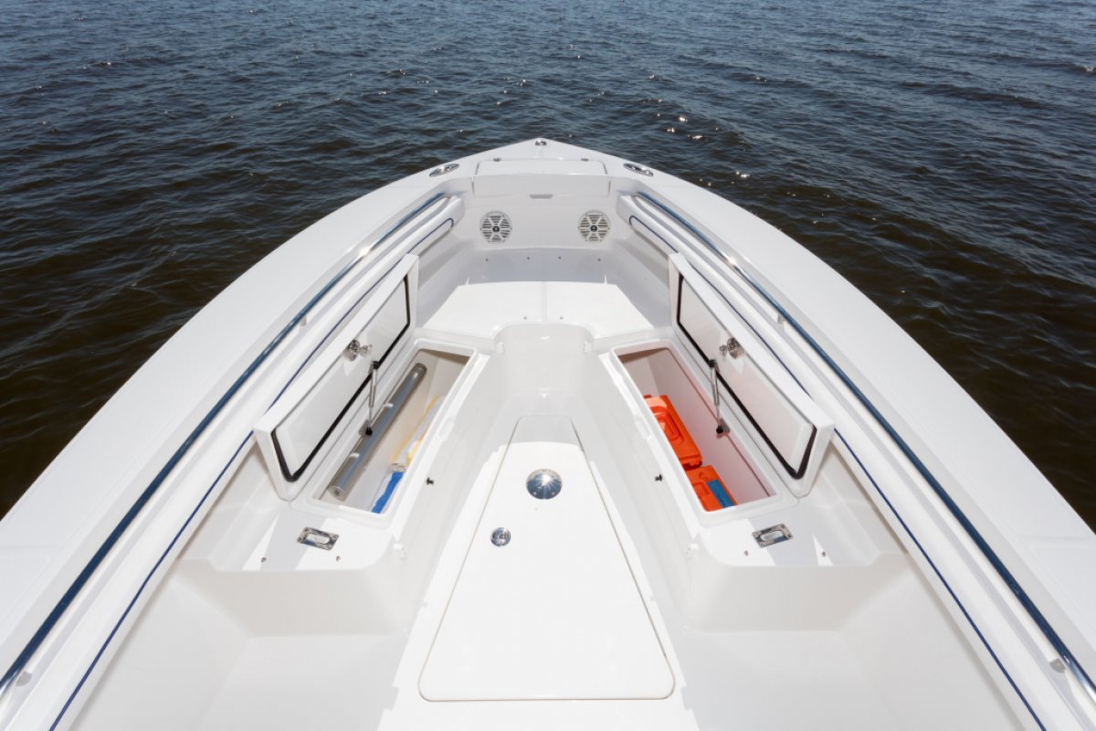 2017 Regulator 23 | Boat Research | Yachthub