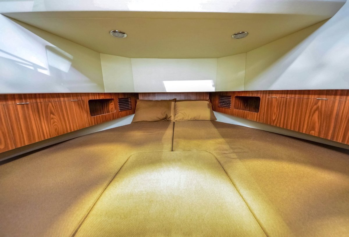 2017 Silvercraft 34 | Boat Research | Yachthub