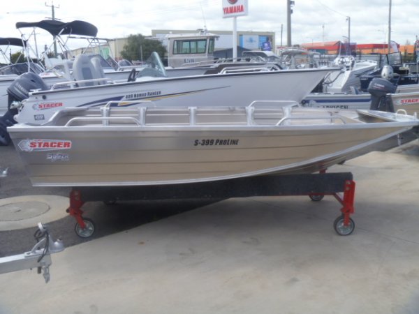 2017 Stacer 399 Proline | Boat Research | Yachthub