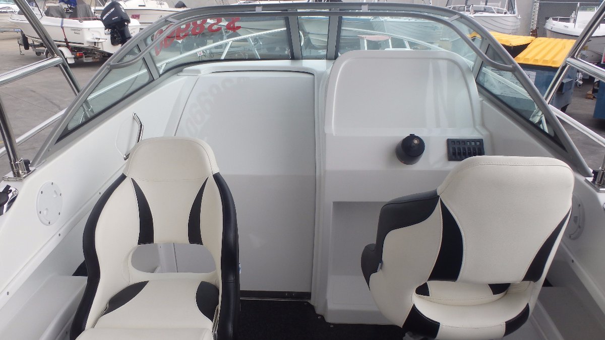 2016 Atomix 600 | Boat Research | BoatsOnline