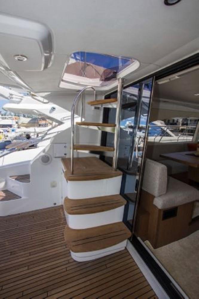 2016 Beneteau 49 | Boat Research | Yachthub