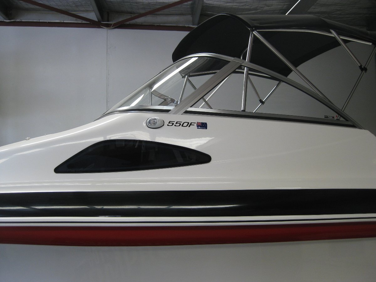 2016 Haines Signature 550f | Boat Research | Yachthub