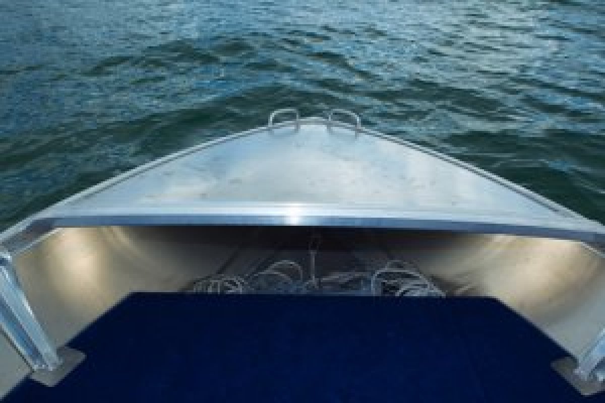 2016 Savage 4.2 Kestrel | Boat Research | Boats Online