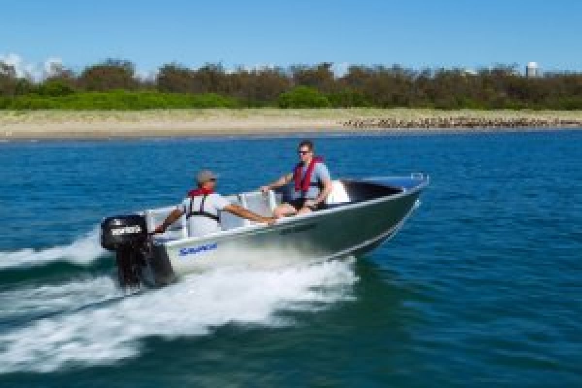 2016 Savage 4.2 Kestrel | Boat Research | Boats Online