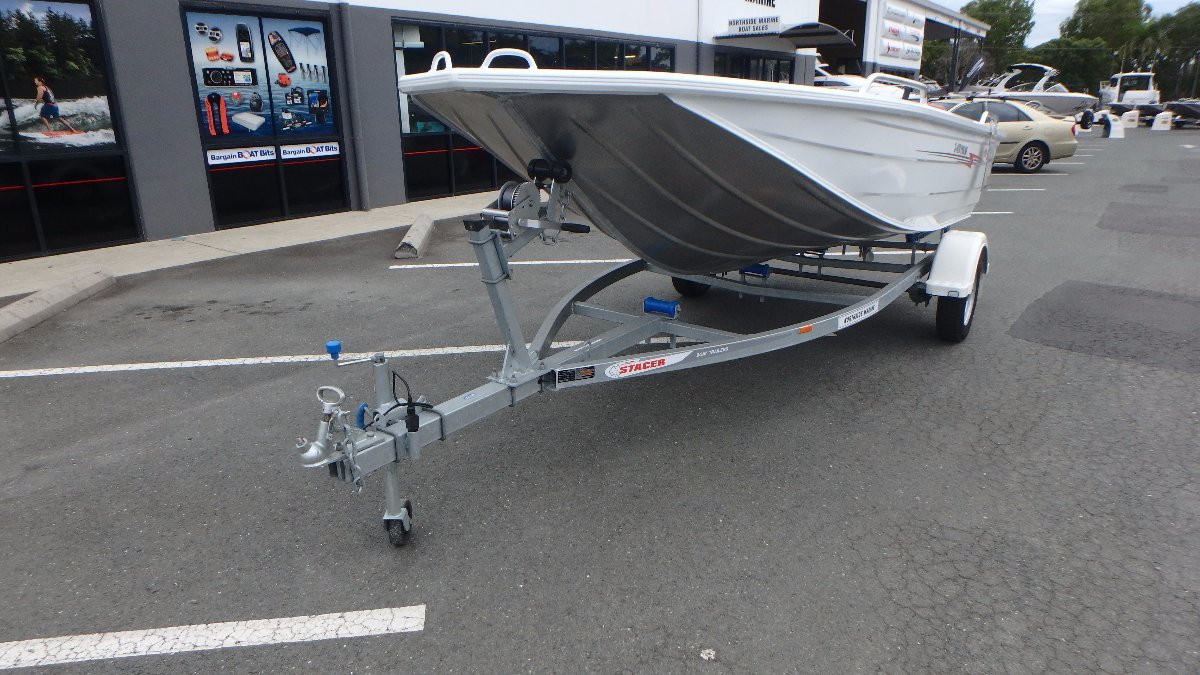 2016 Stacer 429 Proline | Boat Research | Boats Online