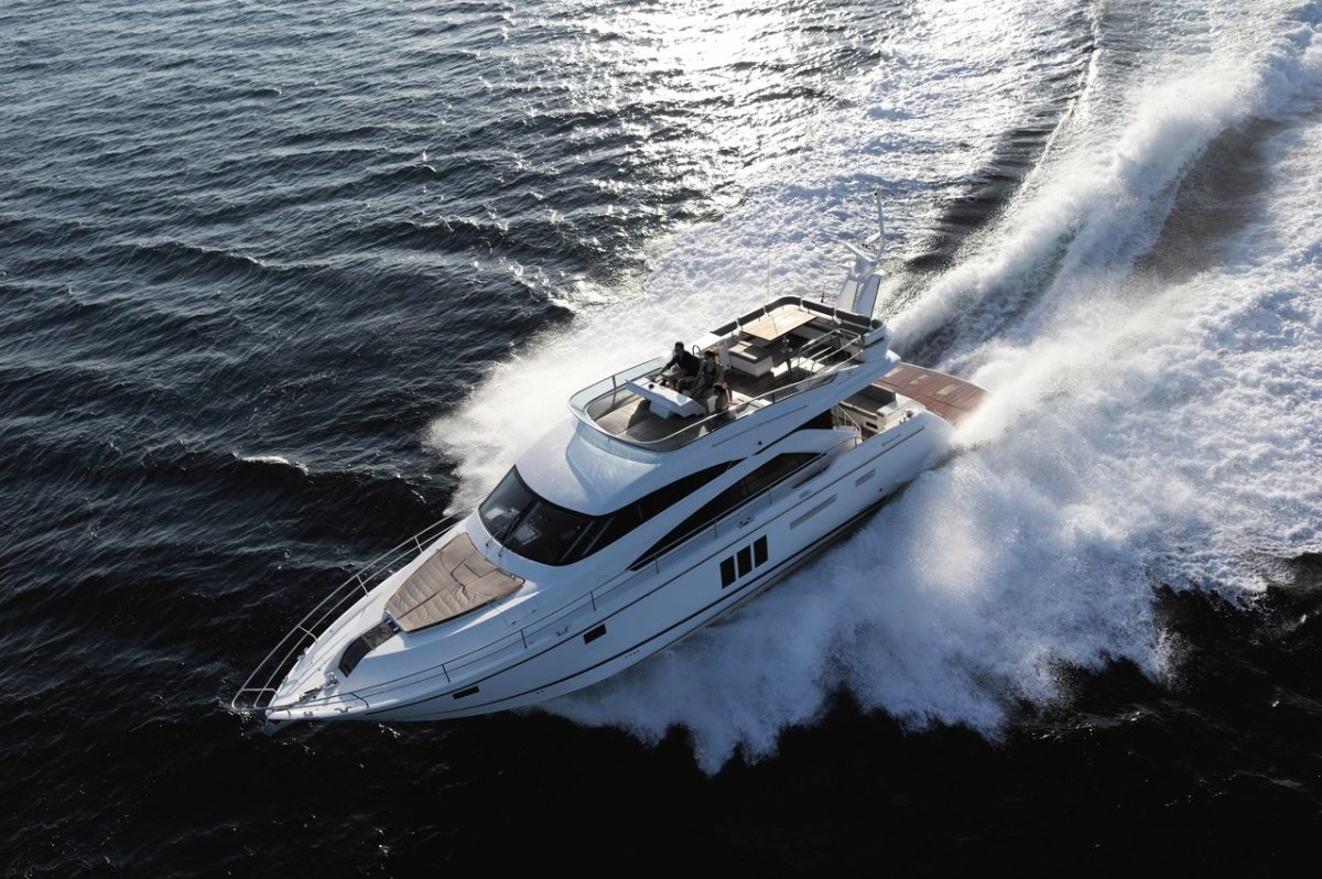 2018 Fairline Squadron 60 | Boat Research | BoatsOnline