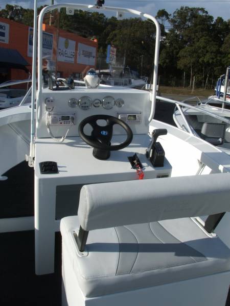2015 Stessl 530 Trophy | Boat Research | Boats Online