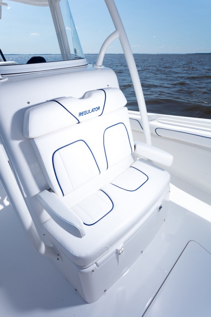 2017 Regulator 25 | Boat Research | Yachthub